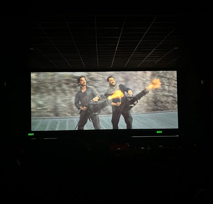 How Shahrukh Khan's Pathaan is reopening single-screen cinemas across ...